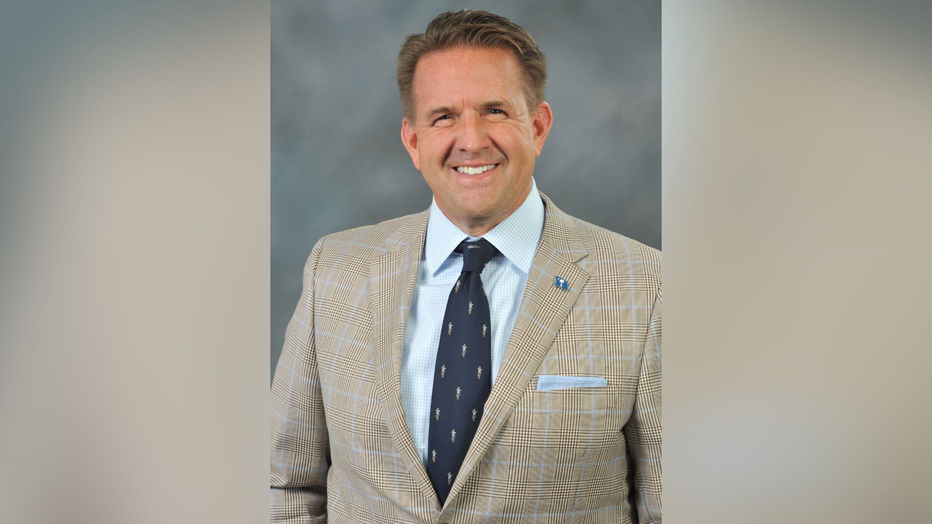 WVU president announces 10-year high in applications for next class of ...