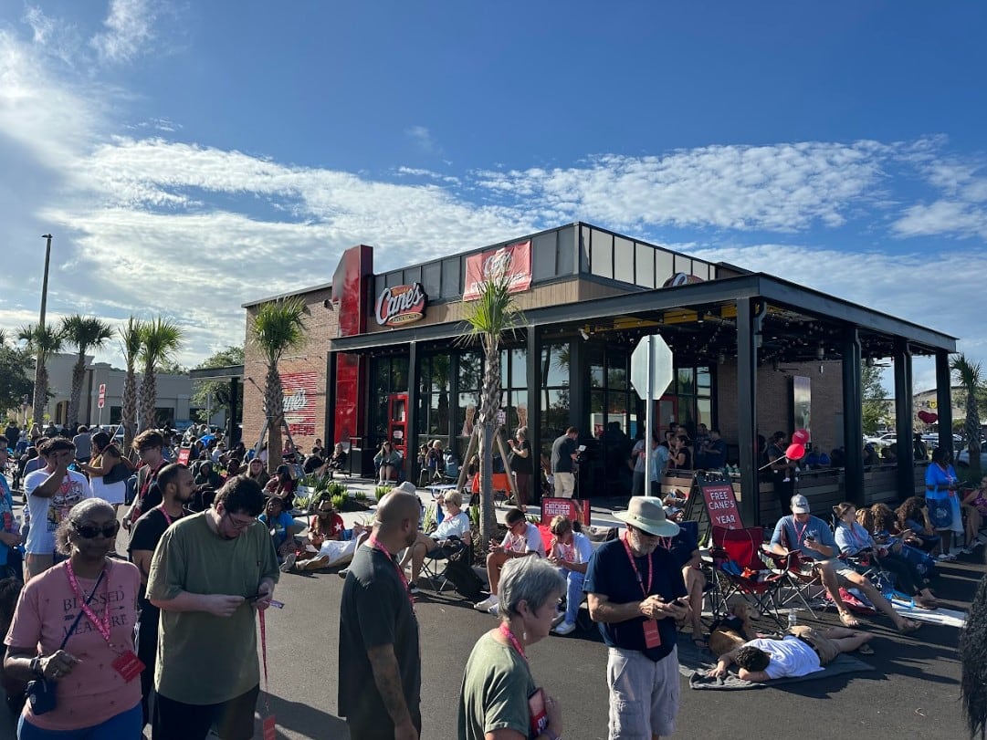Raising Cane’s first Jacksonville location opens in Oakleaf
