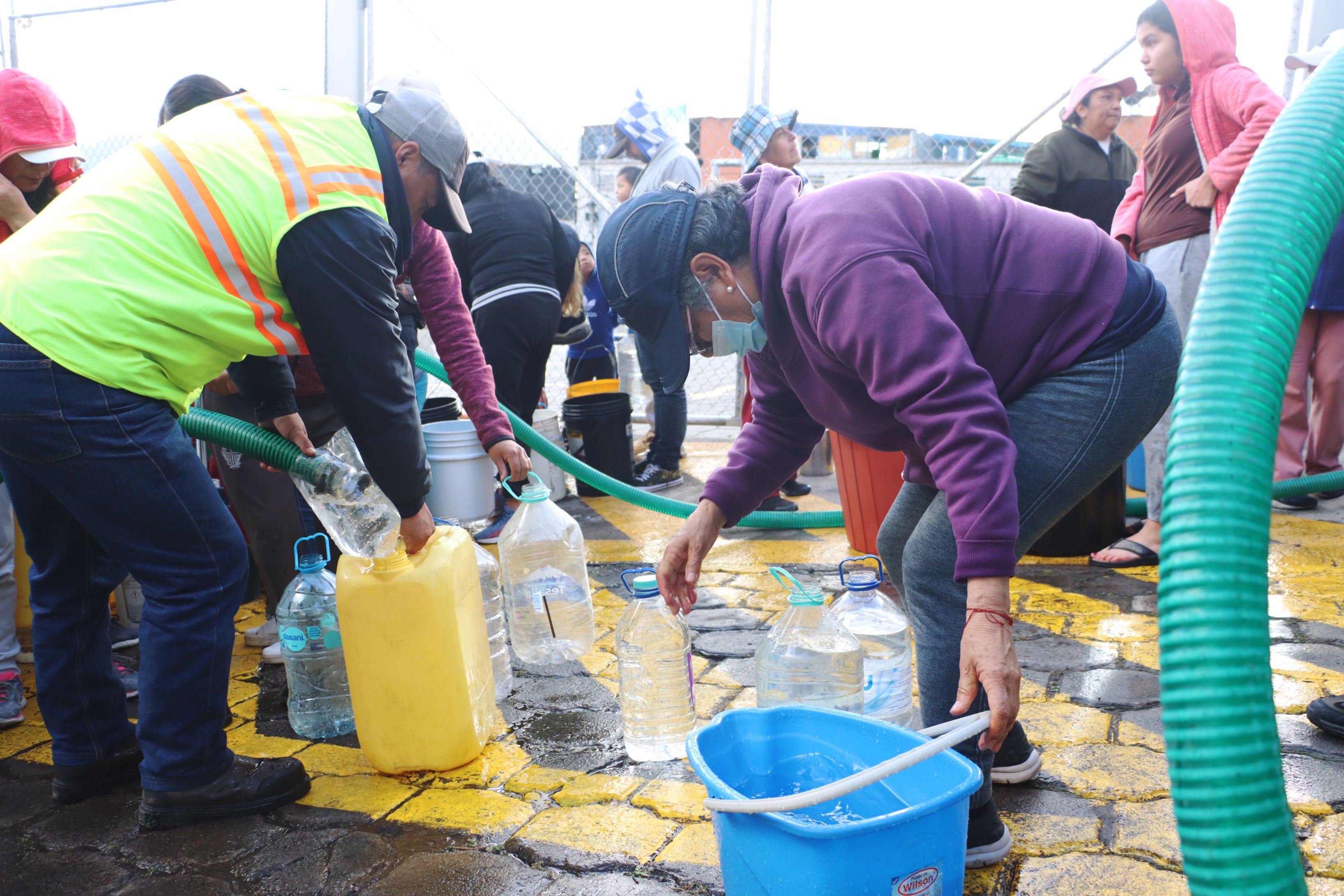 Quito avanza con el 76% del retiro de material en La Mica y prevé restablecer el agua este 20 o ...