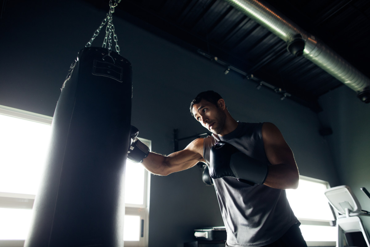Burn More Fat and Build Bigger Shoulders With This Total-Body Boxing ...