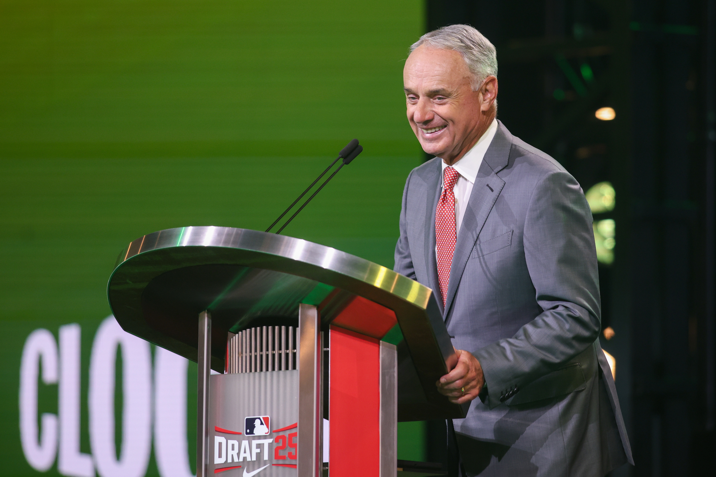Manfred on Twins sale, media rights, potential for Bay Area expansion