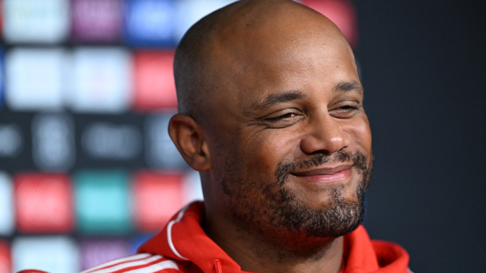 Vincent Kompany soll schon mit ihm telefoniert haben: Holt der FC ...