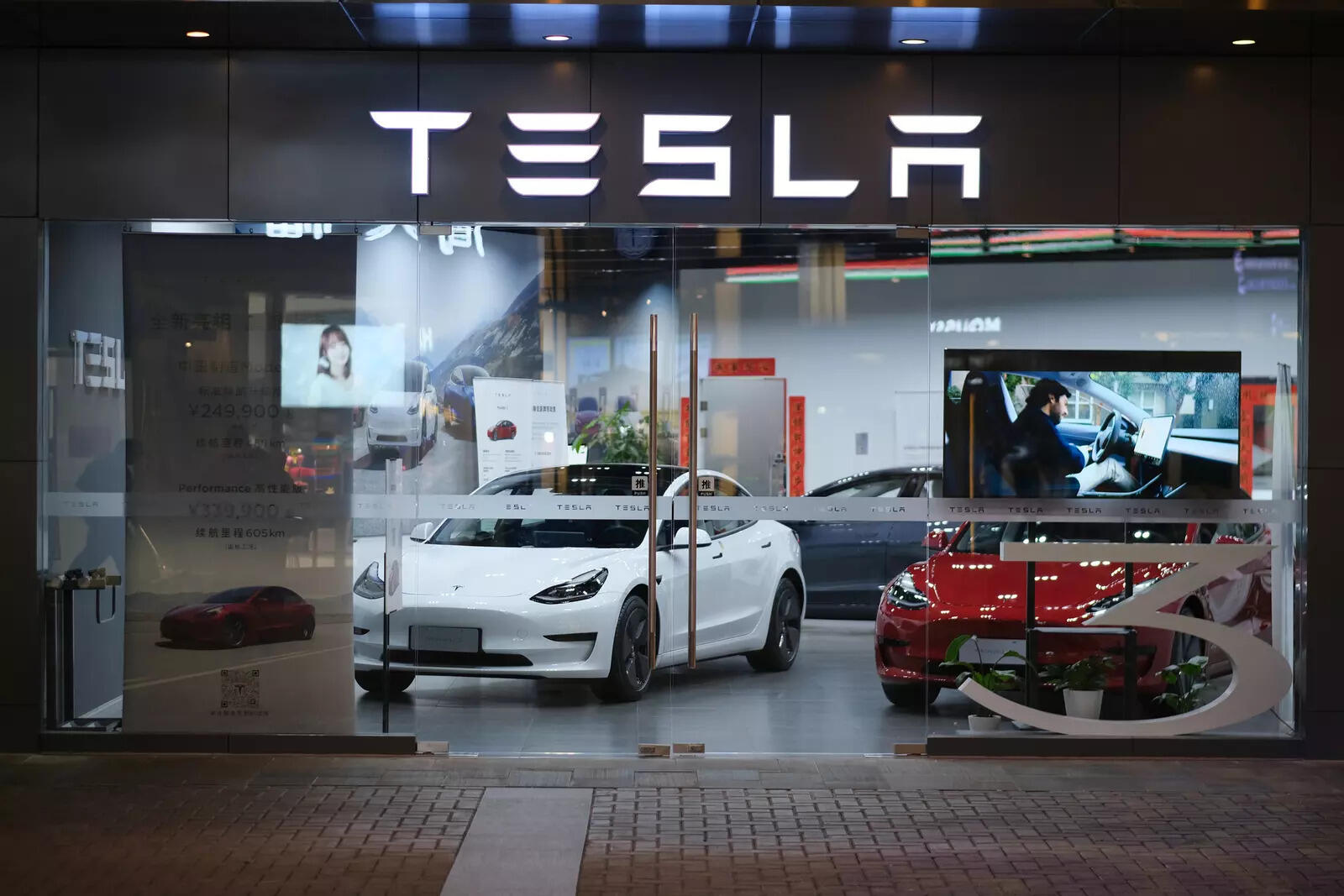 Tesla prices across the Gulf: Which models are available in the UAE ...