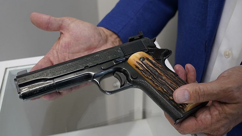 Time for EU to put its gun on the table in US tariff spat, says ex ...