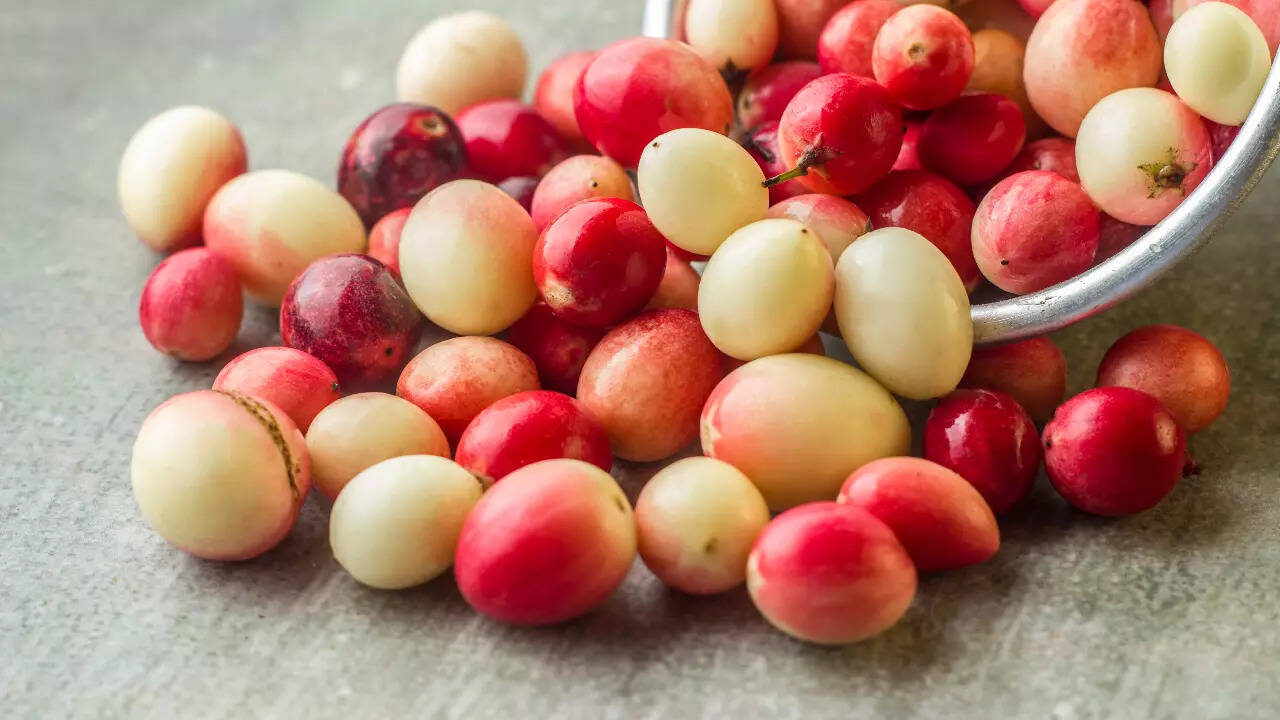 5 forgotten fruits of India, their benefits, and how to eat them