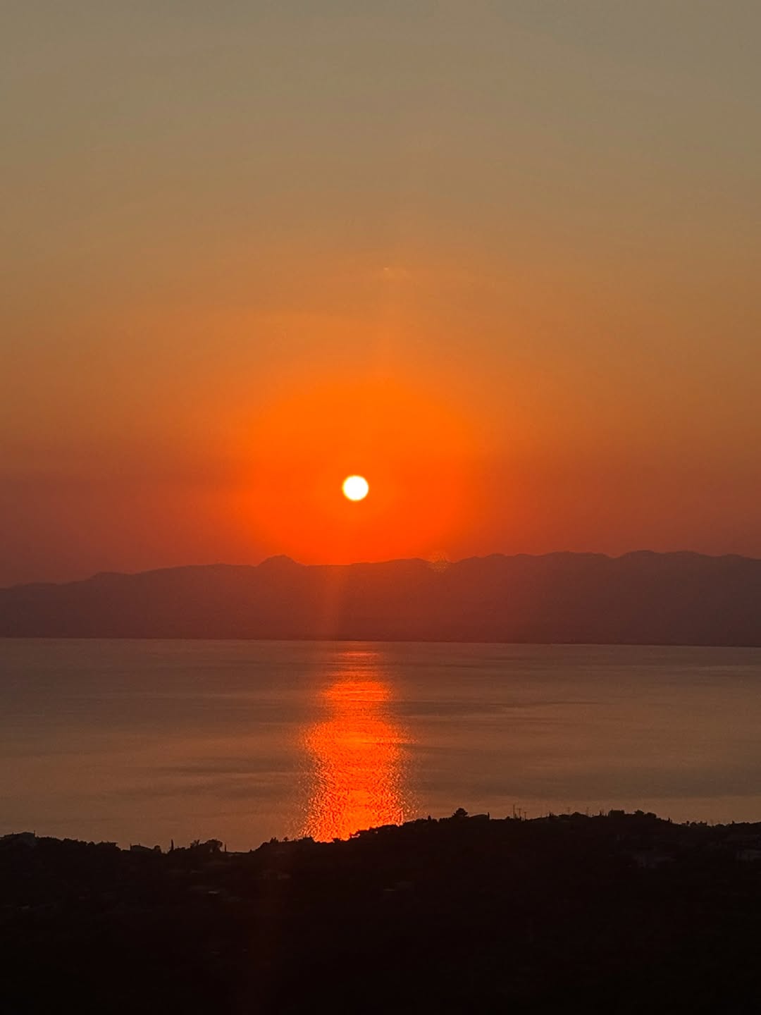 Δανάη Μπάρκα: Το φωτογραφικό άλμπουμ από τις διακοπές της στις Κιτριές ...
