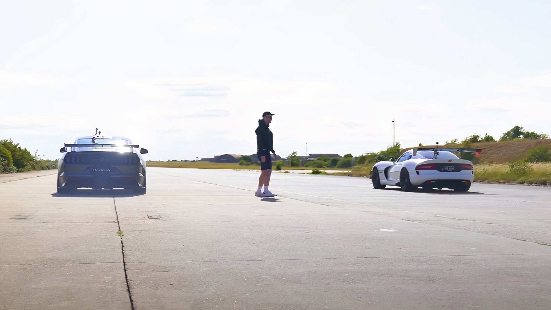 Ford Mustang Vs Dodge Viper: The Drag Racing Slug Match You Didn't Know ...