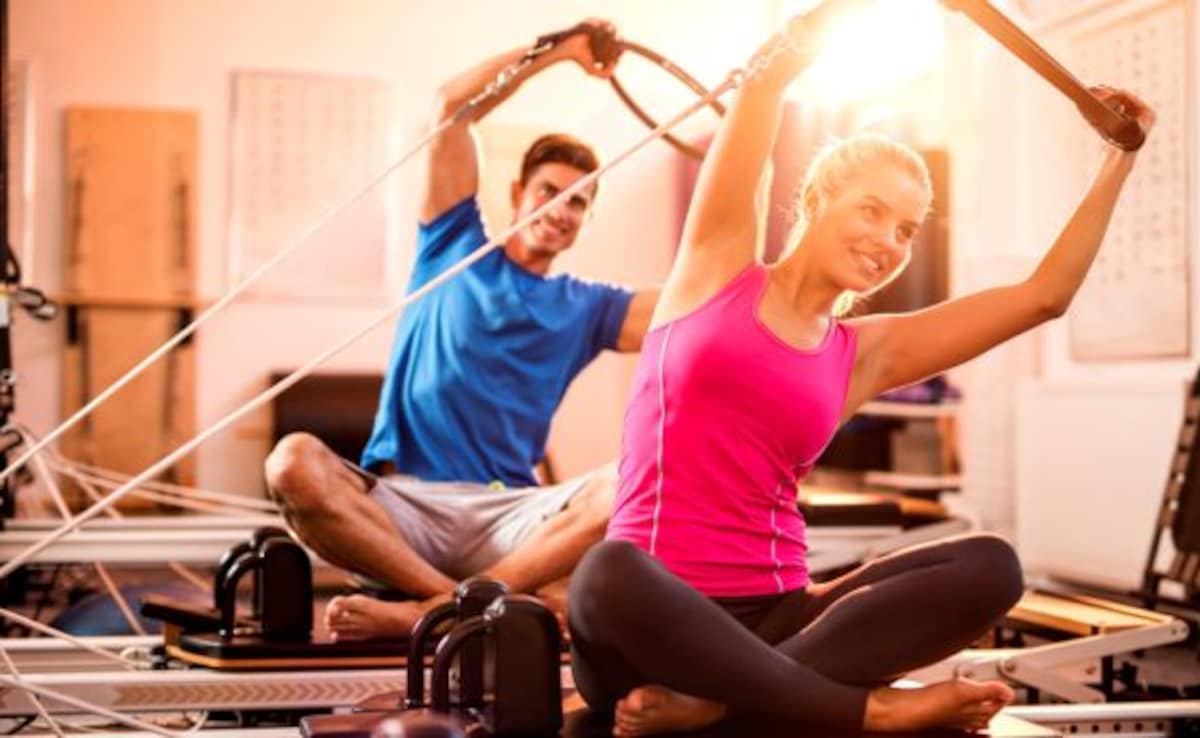 Reformer vs mat: Yasmin Karachiwala demonstrates how pilates can be for ...