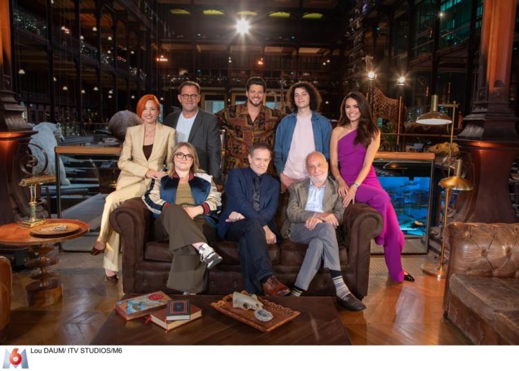Six célébrités mènent une enquête grandeur nature dans « Murder party ...