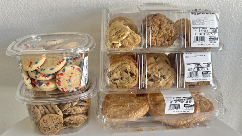 We Tried 6 Costco Bakery Cookies And Ranked Them From Worst To Best