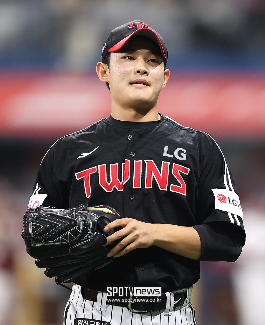 KBO 초특급 에이스보다 구속이 빨랐다…춤추고 157km 던진 LG 괴물루키, 벌써부터 후반기 행보 주목