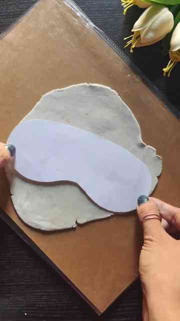 Make a Super Cool Goggle-Shaped Tray from Clay