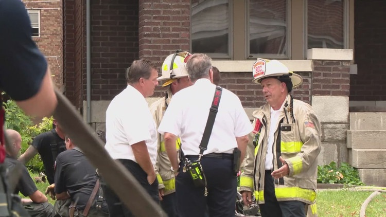 2 Sisters Killed In St Louis Fire Identified Grandson Of Victim