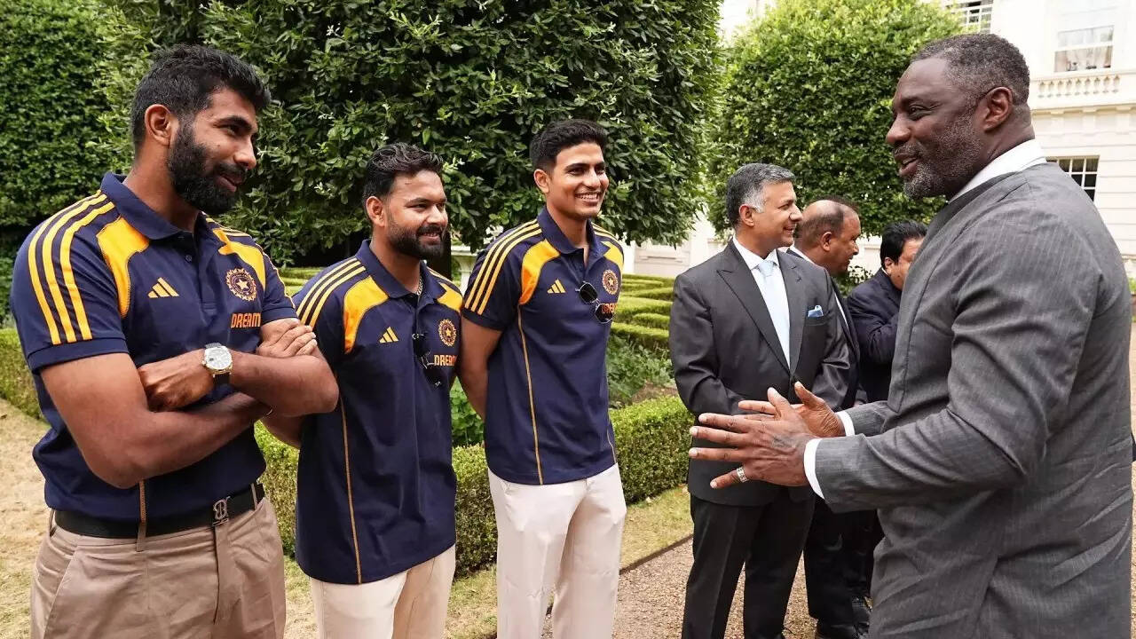 BCCI VP Rajeev Shukla presents King Charles III with book on partition ...