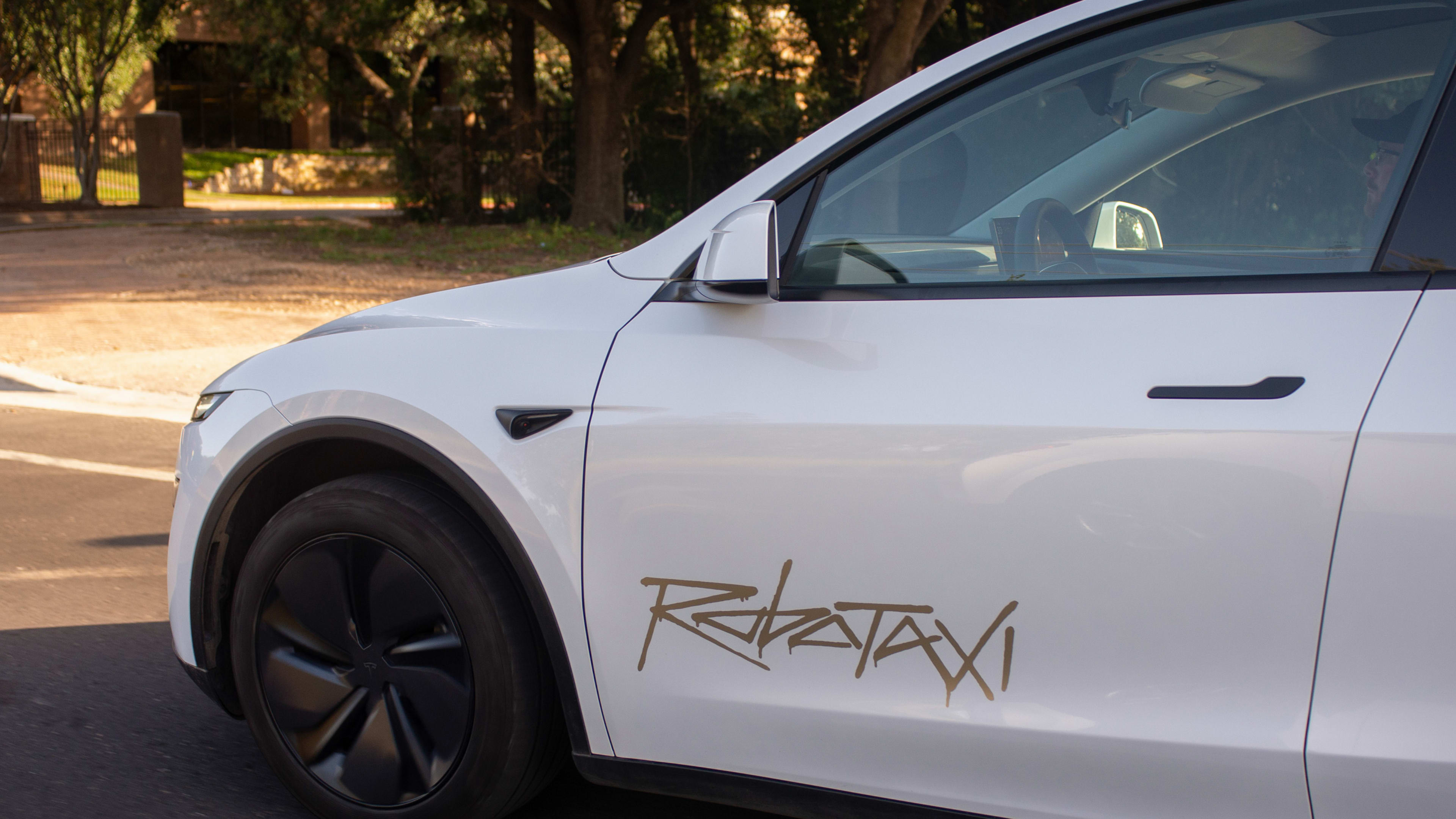 Tesla Makes Hilarious Change to its Robotaxi Geofence Area