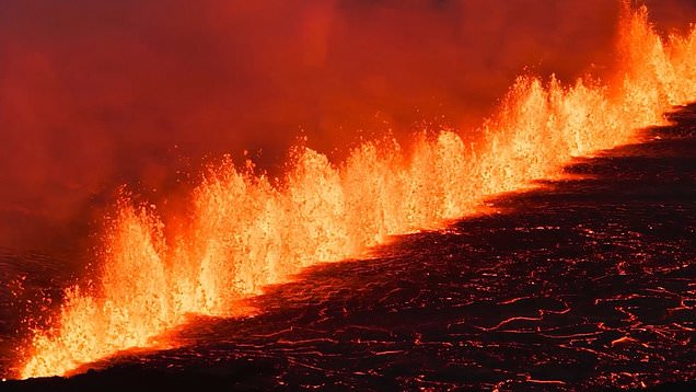 Iceland volcano erupting, as seen from above, is absolutely spectacular