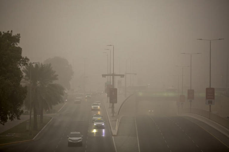 UAE issues fog advisory: What drivers, commuters need to know