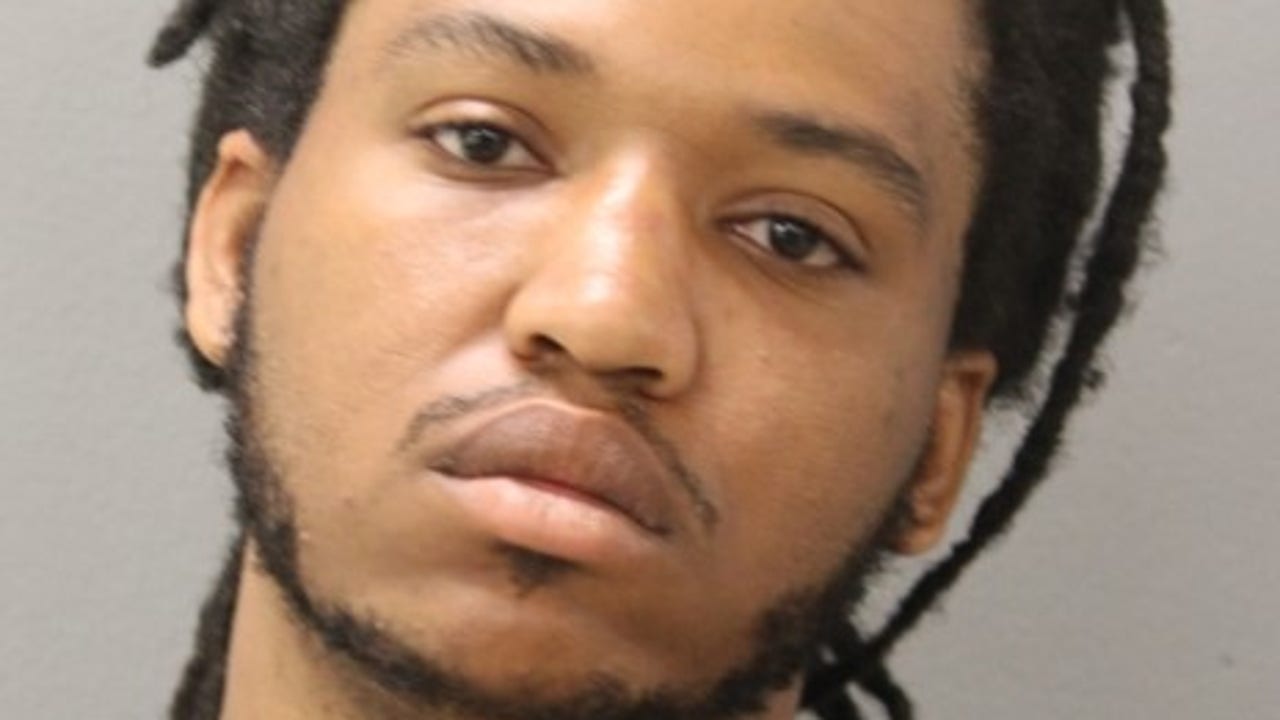 Chicago man charged with armed robbery on Far South Side