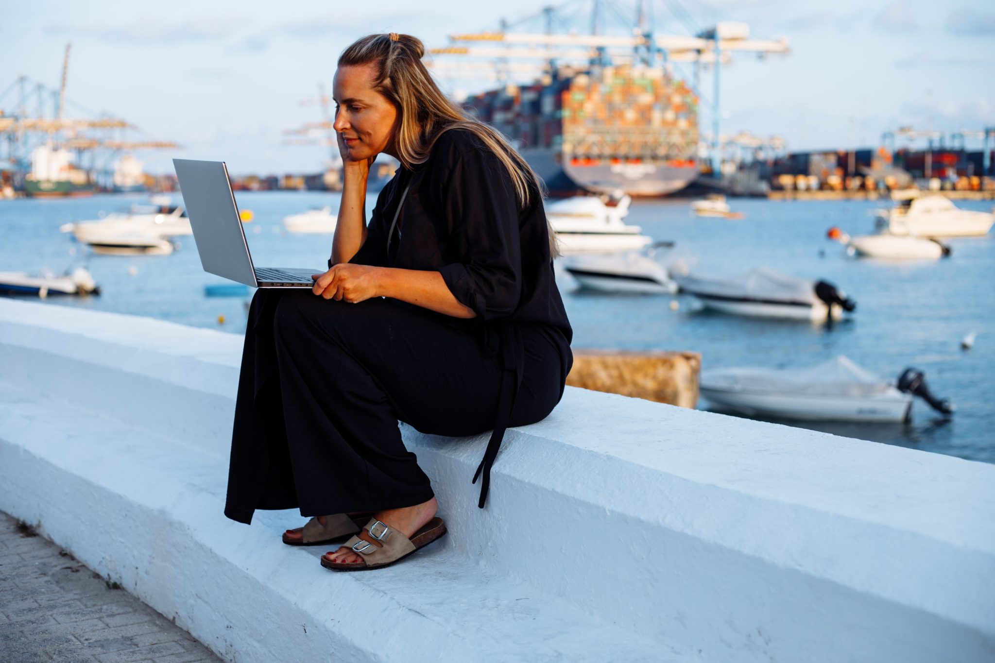 Forget quiet quitting—4 in 10 millennials are taking ‘quiet vacations ...