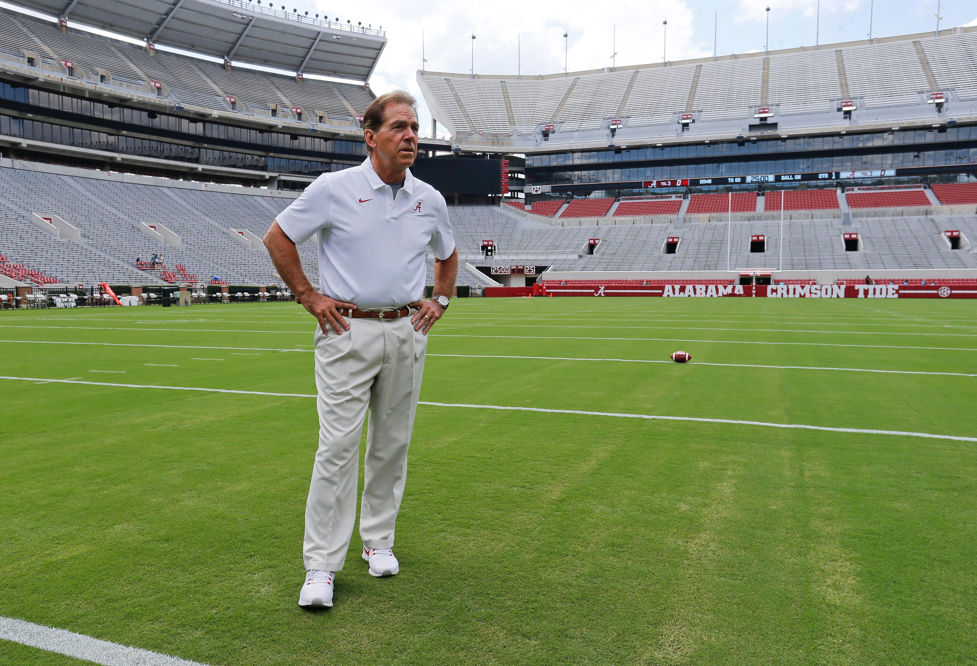 College football gifts: Nick Saban gets new hat, Lincoln Riley finds escape