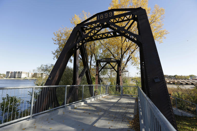 Immerse yourself in nature with these 6 Oshkosh-area hiking and biking ...