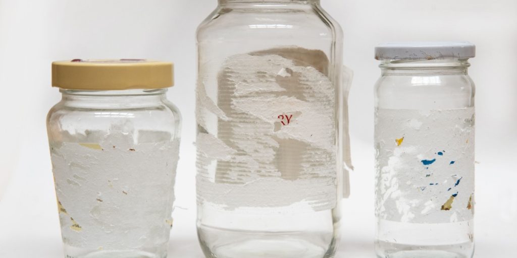 Denne metode fjerner labels fra glas med et snuptag: Selv de mest ...