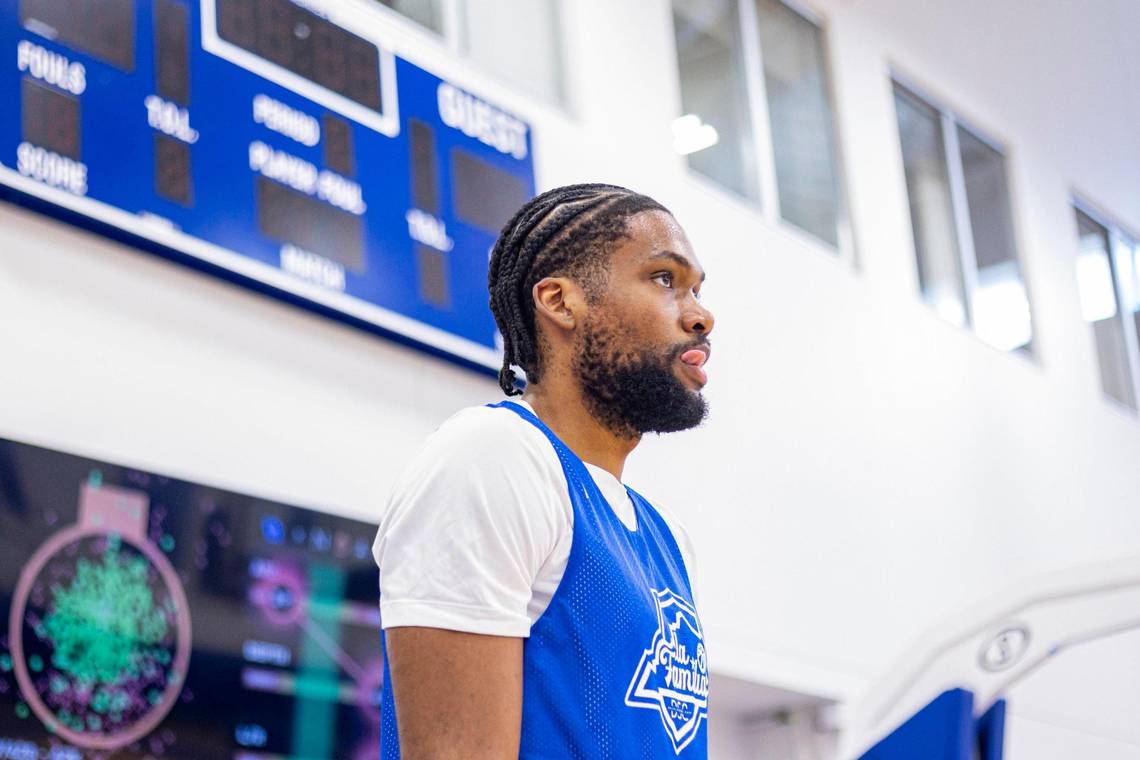 Ansley Almonor is bringing Pope era vibes to UK's La Familia team. Then ...