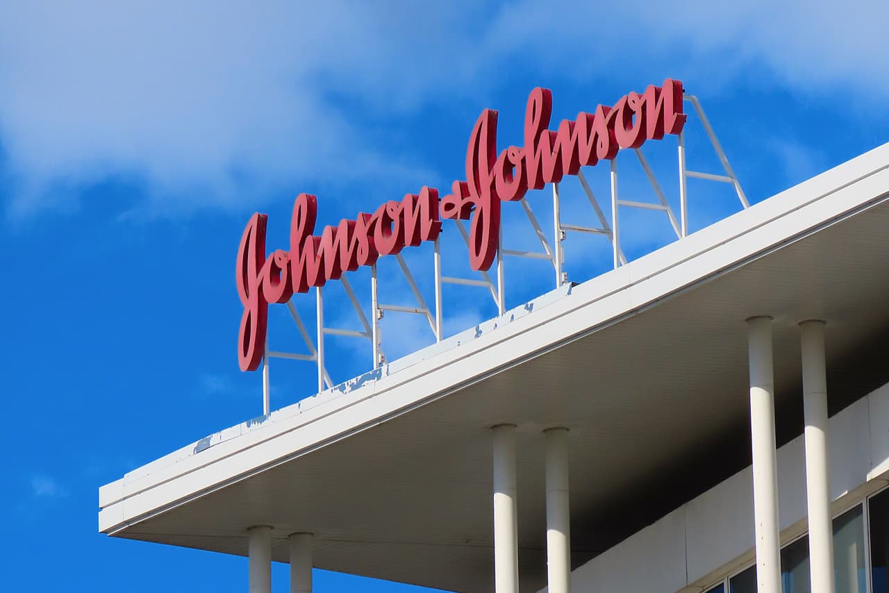 Johnson & Johnson Beats Earnings Estimates. CFO Says It Can Do Any Deal ...