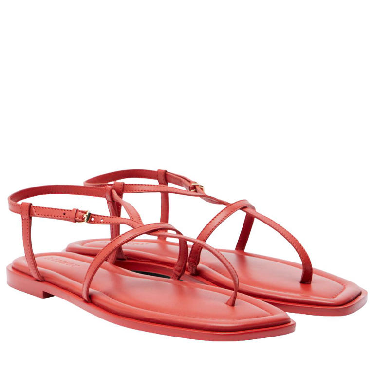 All the Chicest Women are Rocking Red Sandals to Elevate their Simple ...