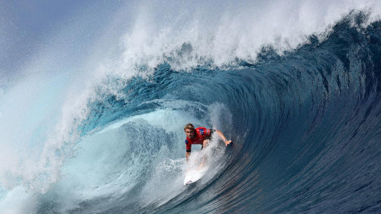 At these 6 gnarly spots, both surfers and onlookers can catch a wave