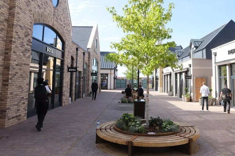 Cotswolds Designer Outlet reviews roll in suspiciously early as ...