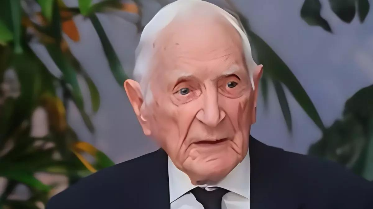 101-year old doctor shares 7 secrets of a long, healthy life