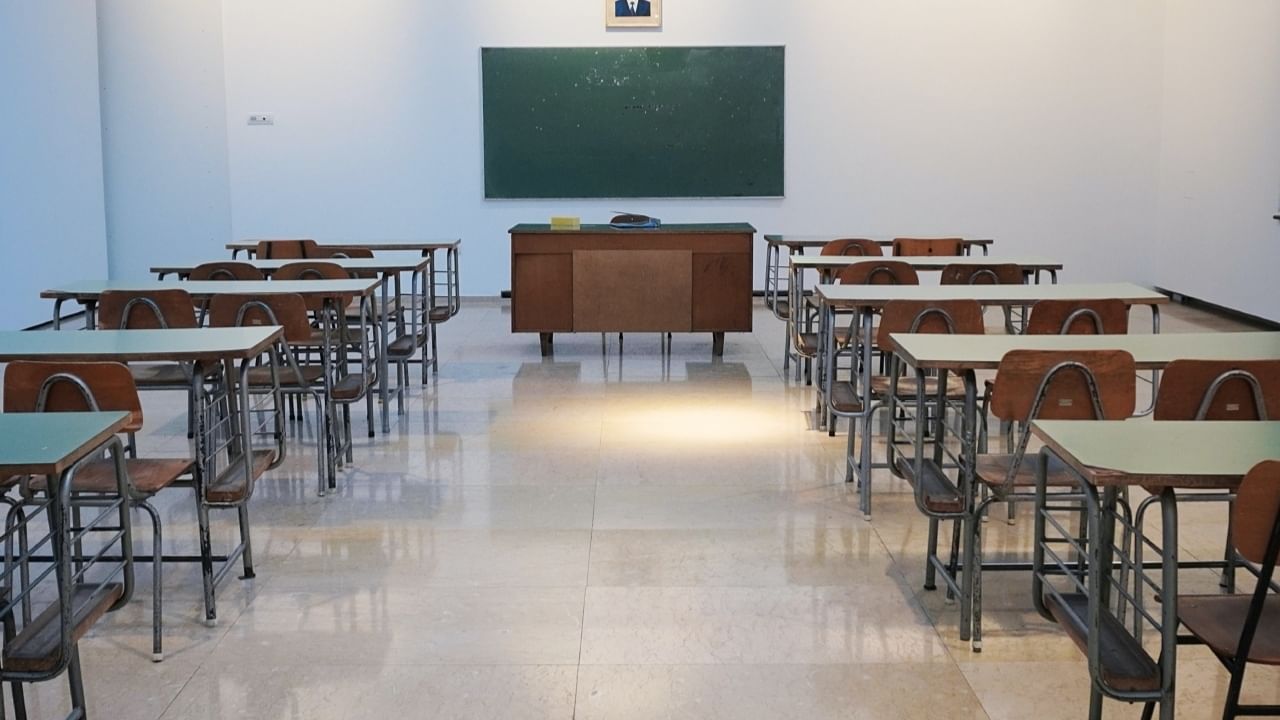 Class 10 student brutally beaten in Agra school, suffers jaw injury