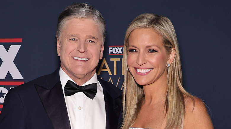 Old Pic Shows Ainsley Earhardt & Sean Hannity Got Cozy On Set Long Before Romance Began