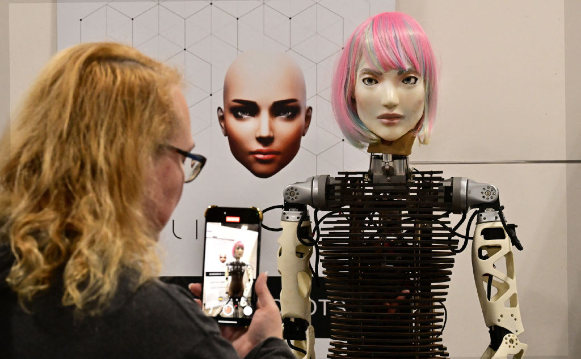 How to adapt to AI advancements in the workplace