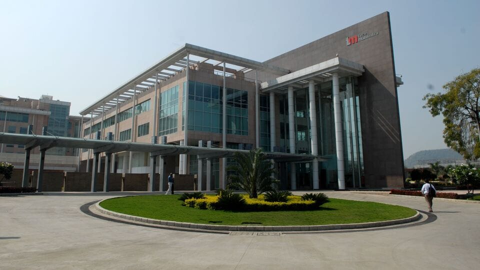 Tech Mahindra Q1 attrition rate at 12.6%, total headcount rises by 897 ...