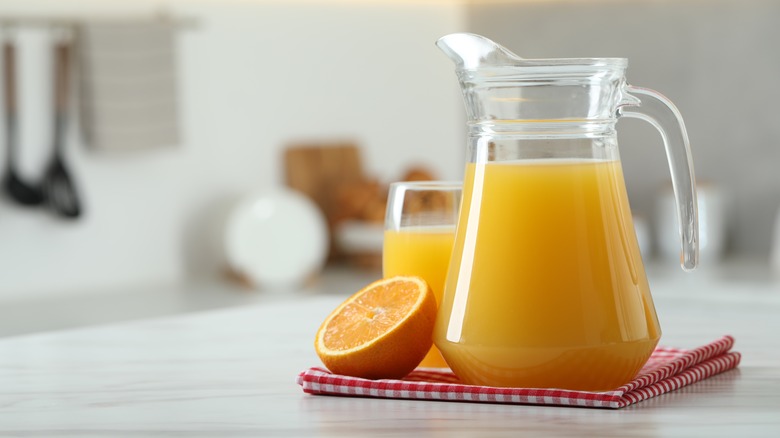 There's One Grocery Store Orange Juice Brand That'll Always Have A Spot ...