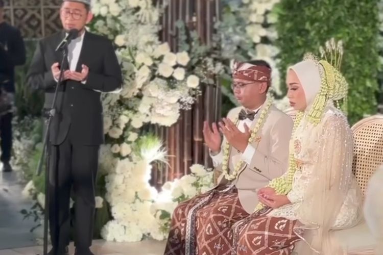 Nasihat Mengharukan Ustadz Adi Hidayat untuk Maula Akbar dan Putri Karlina di Hari Pernikahan