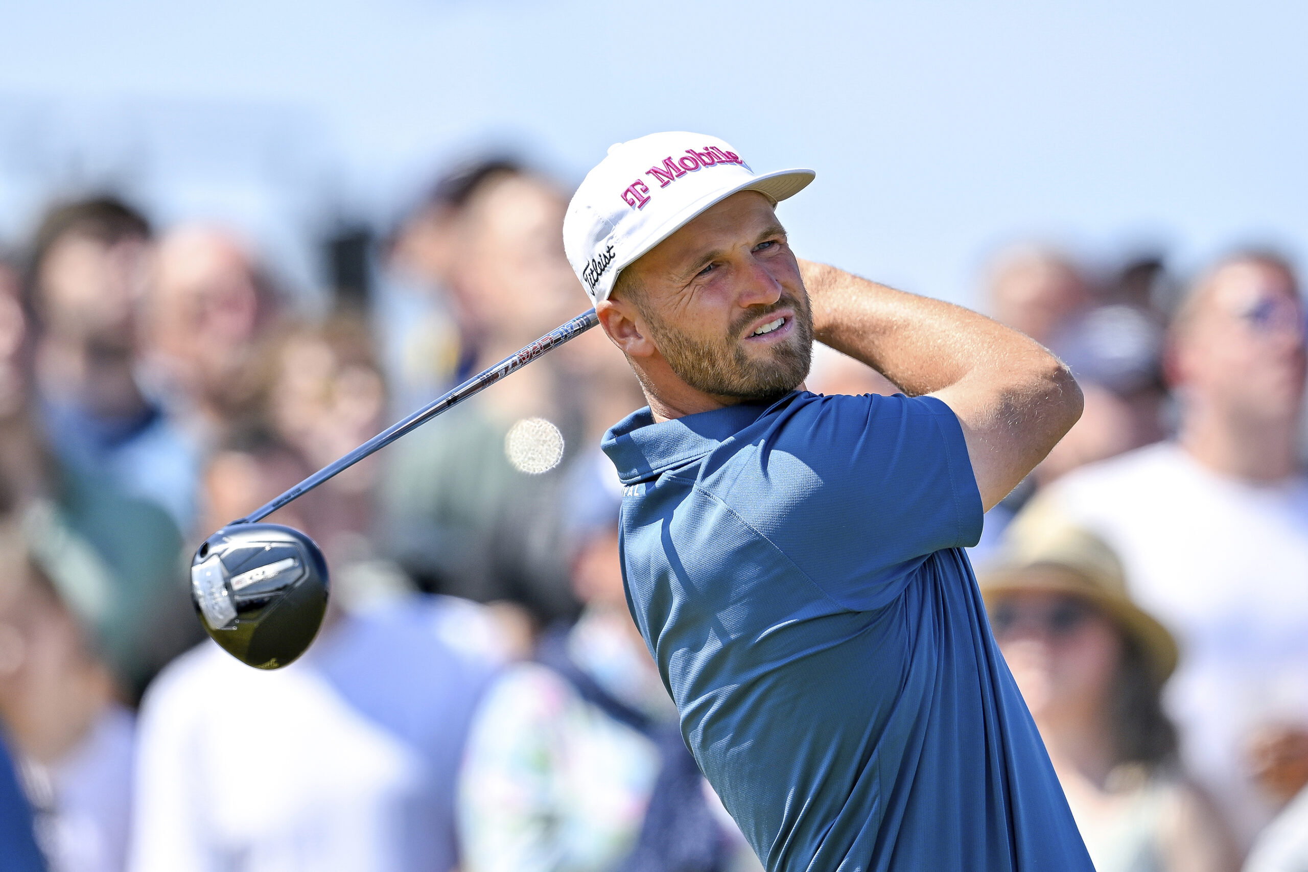 Historic Country Club Bans Pro Golfer for Trashing Locker Room After He ...