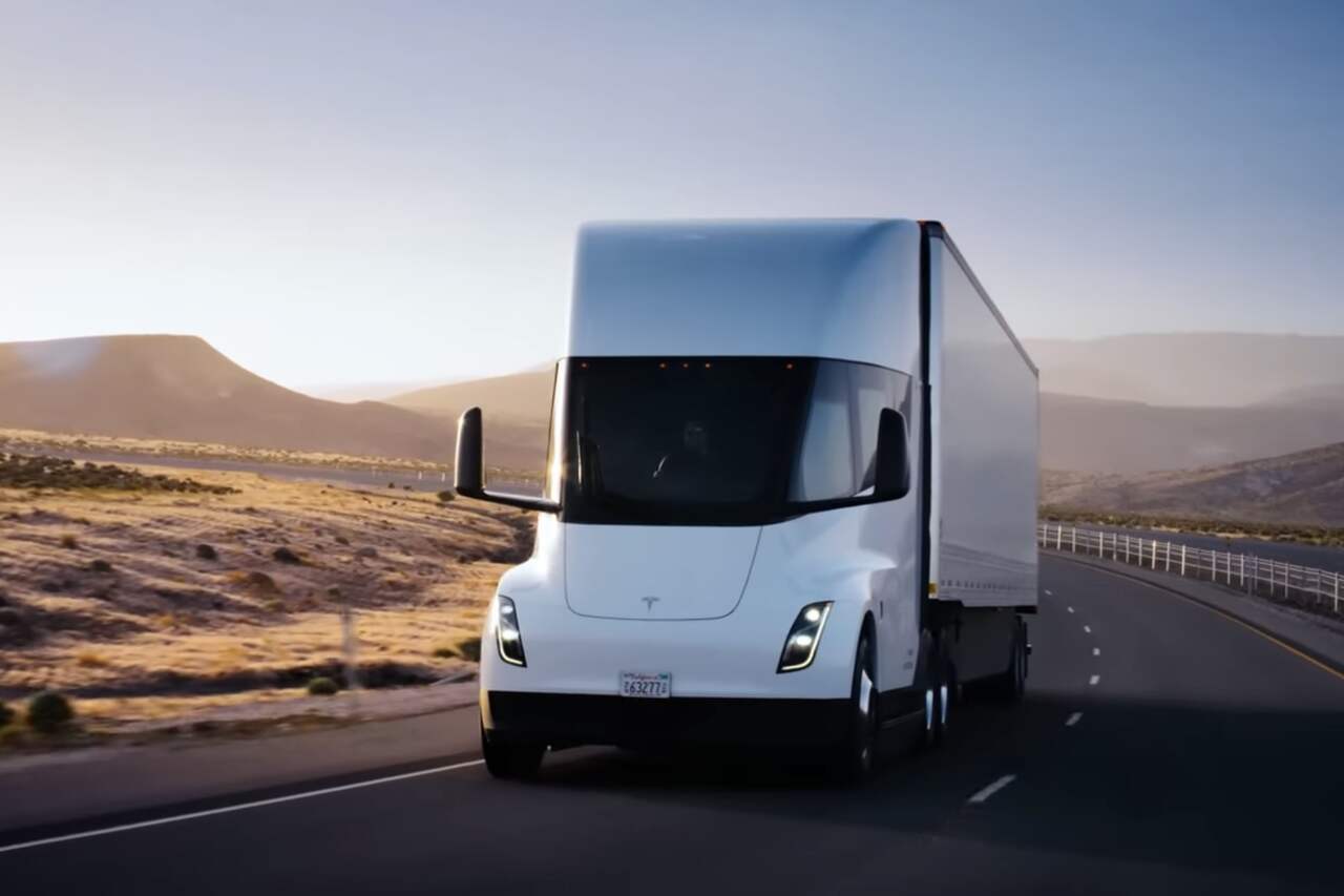 A Tesla várhatóan még idén megkezdi az elektromos teherautó gyártását