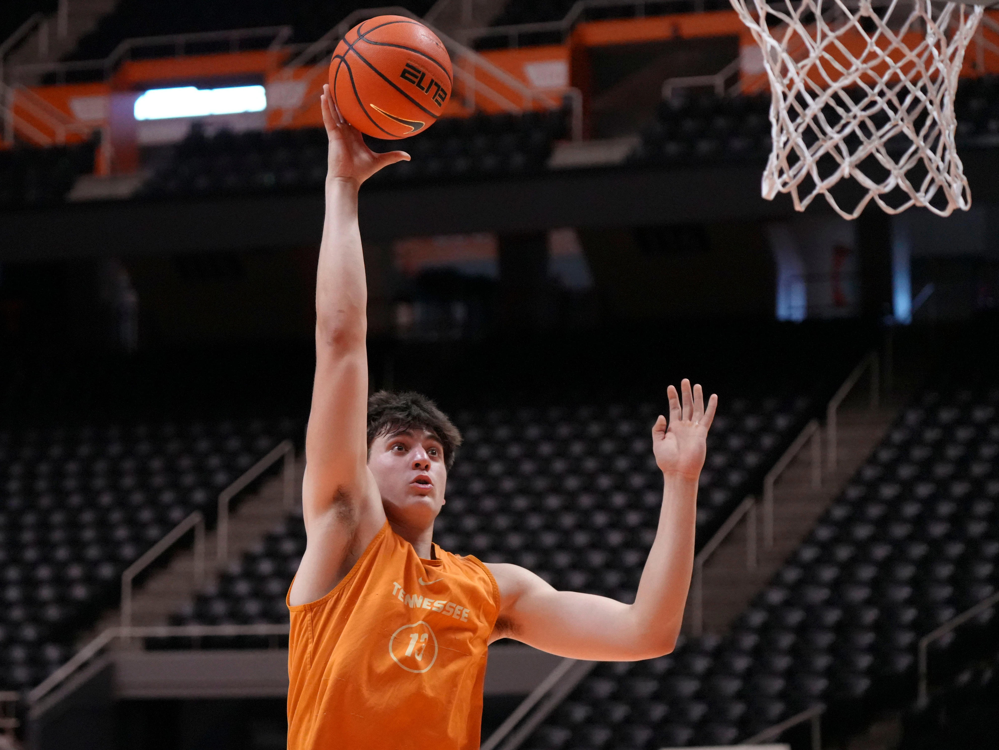 Here are three goals for Tennessee basketball as practices begin for ...