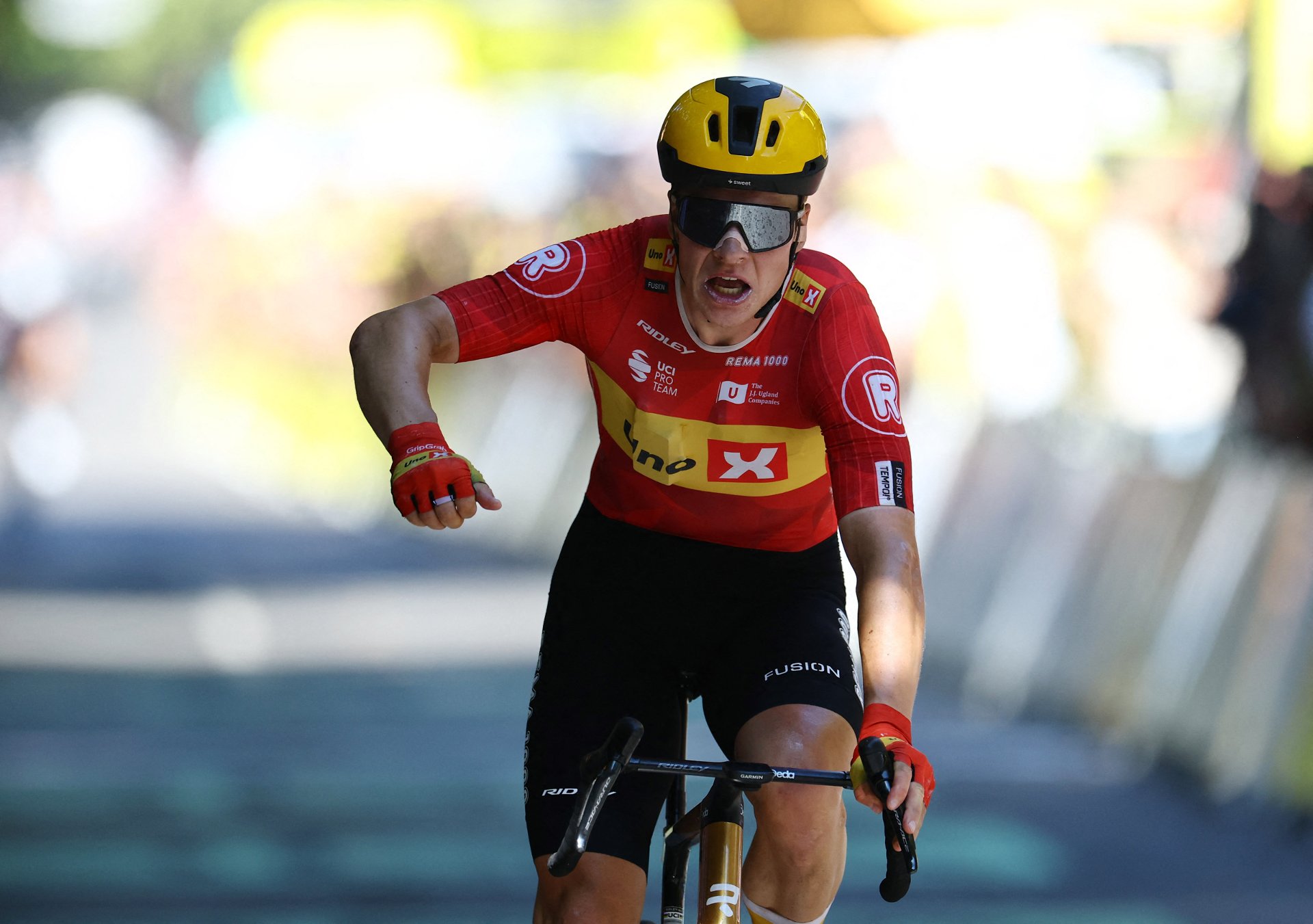 Historisk triumf: Jonas Abrahamsen tok Uno-X sin første etappeseier i Tour de France