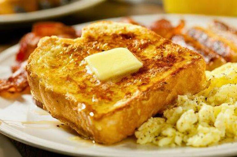 Stop frying French toast and make it perfectly with simple hack