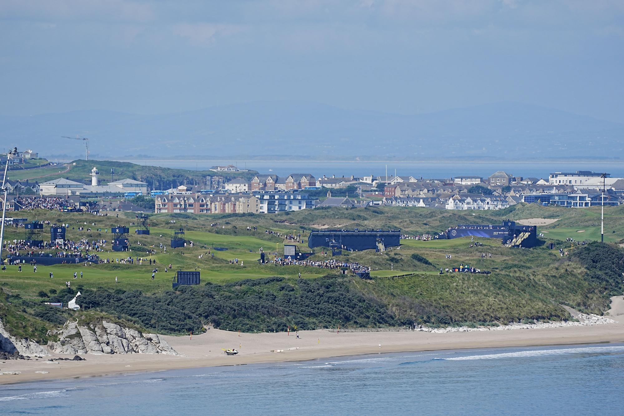 WATCH: Spectators enjoy the warm weather at the 153rd Open Championship ...