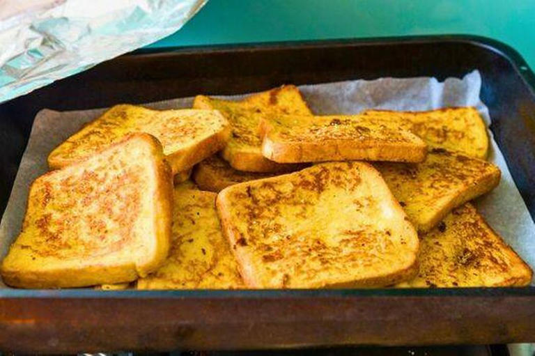 Stop frying French toast and make it perfectly with simple hack