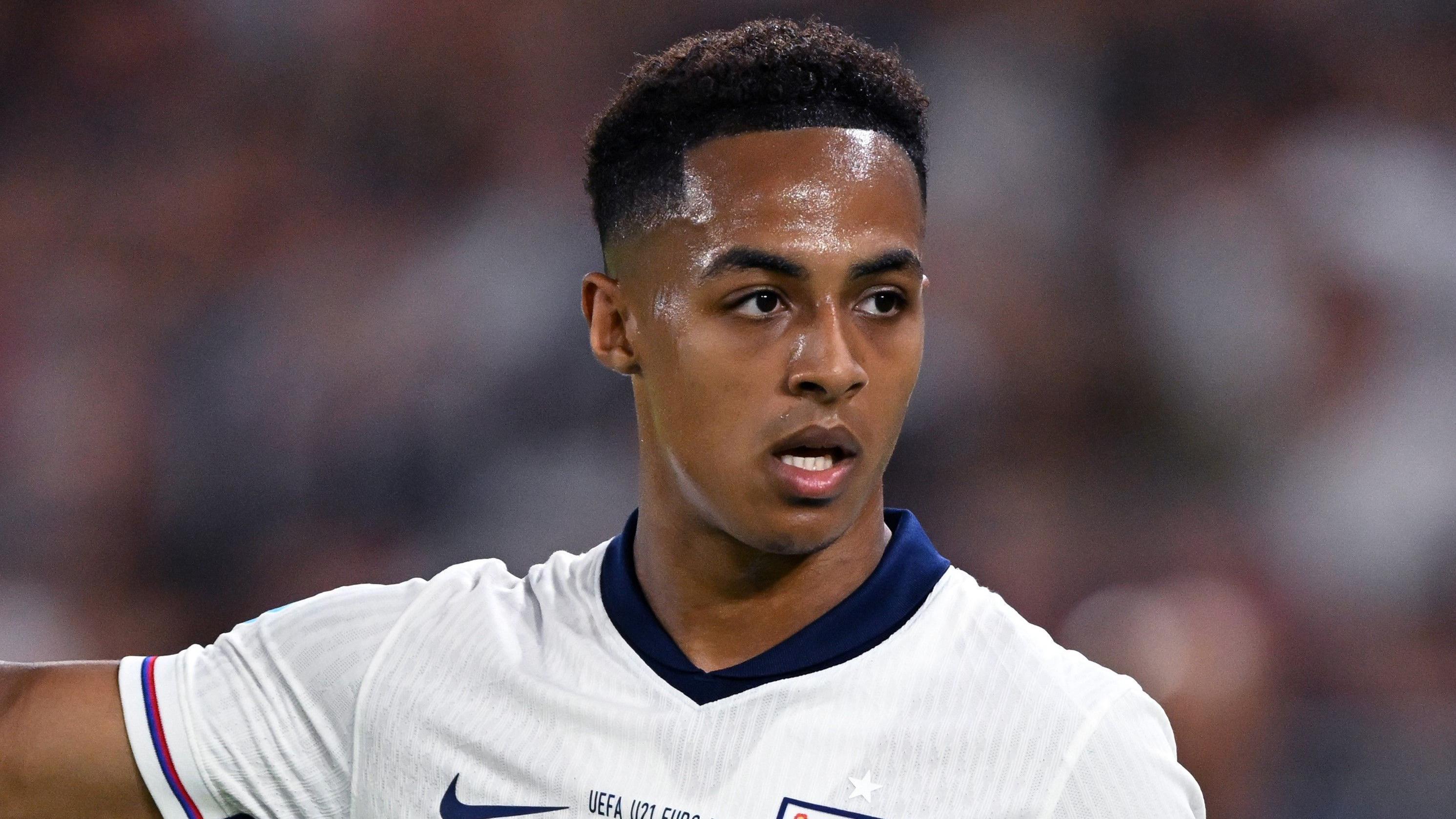 Ipswich reject Brentford's £35m bid for Hutchinson