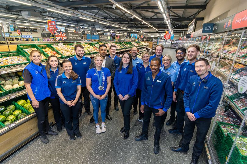 First customers welcomed as Surrey's new Aldi supermarket opens its doors