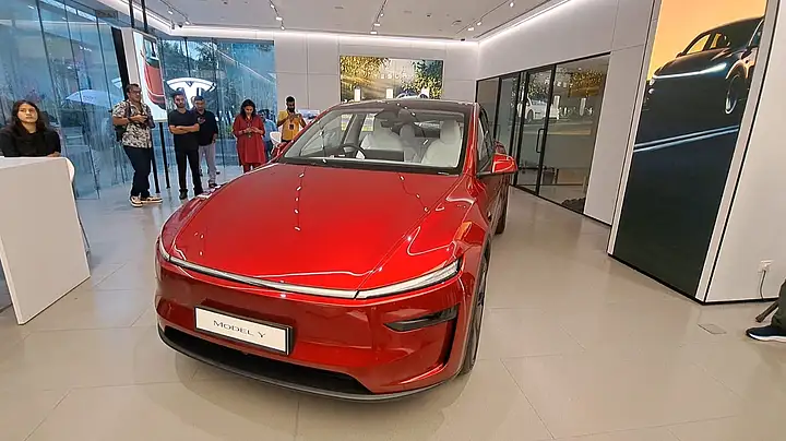 Tesla's BKC Showroom: Many Bookings, But No Test Drives Yet