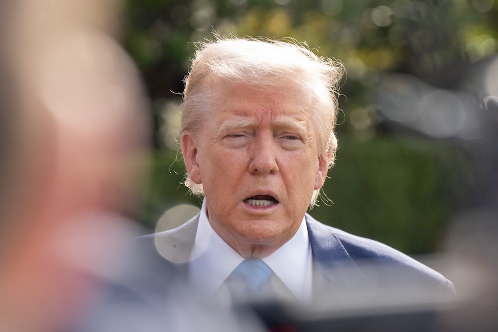 'Popping champagne': Putin laughing off Trump's ultimatum and doing ...