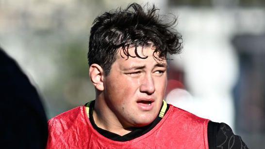 Exeter Chiefs announce signing of prop Tchumbadze